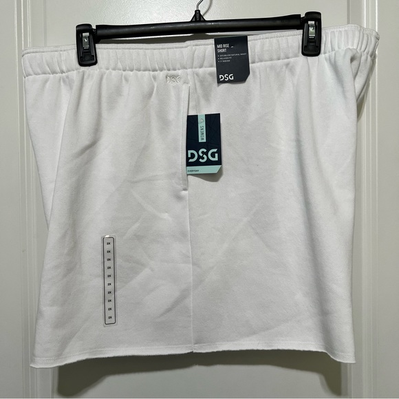 DSG | Shorts | Dsg Womens 5 Mid Rise Boyfriend Fleece Short Pure White ...